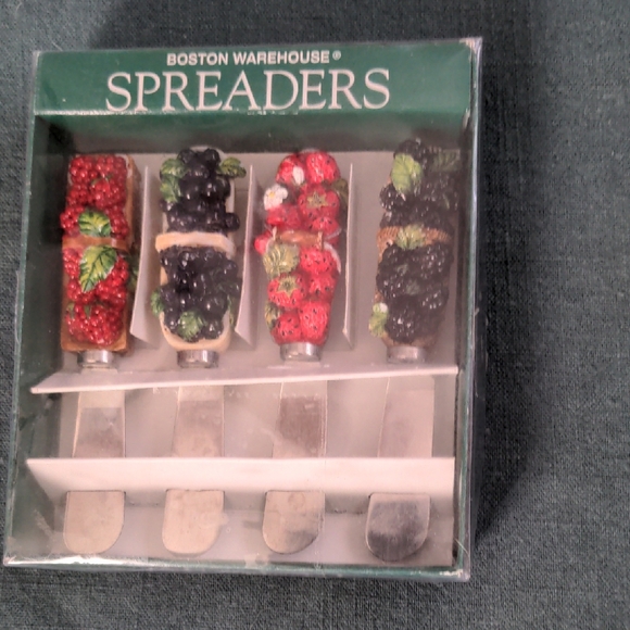 Boston Warehouse | Kitchen | Boston Warehouse Spreaders In Original Box ...
